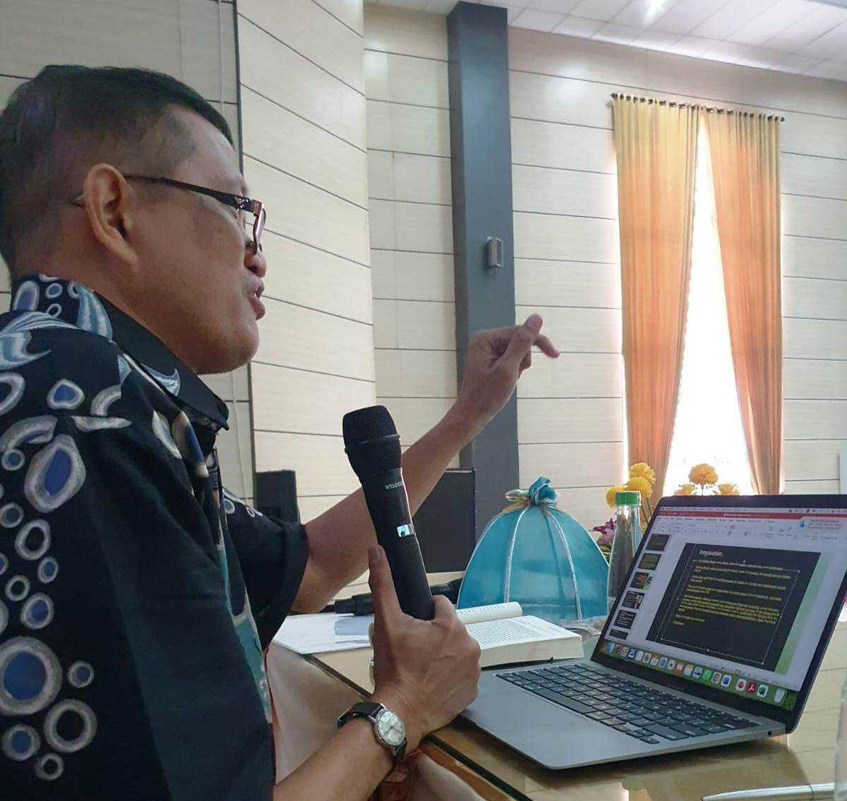 Buku Terbaru Rektor UIN Antasari tentang Tasawuf, Dosen UIN Alauddin Makassar: Sangat Menarik ...