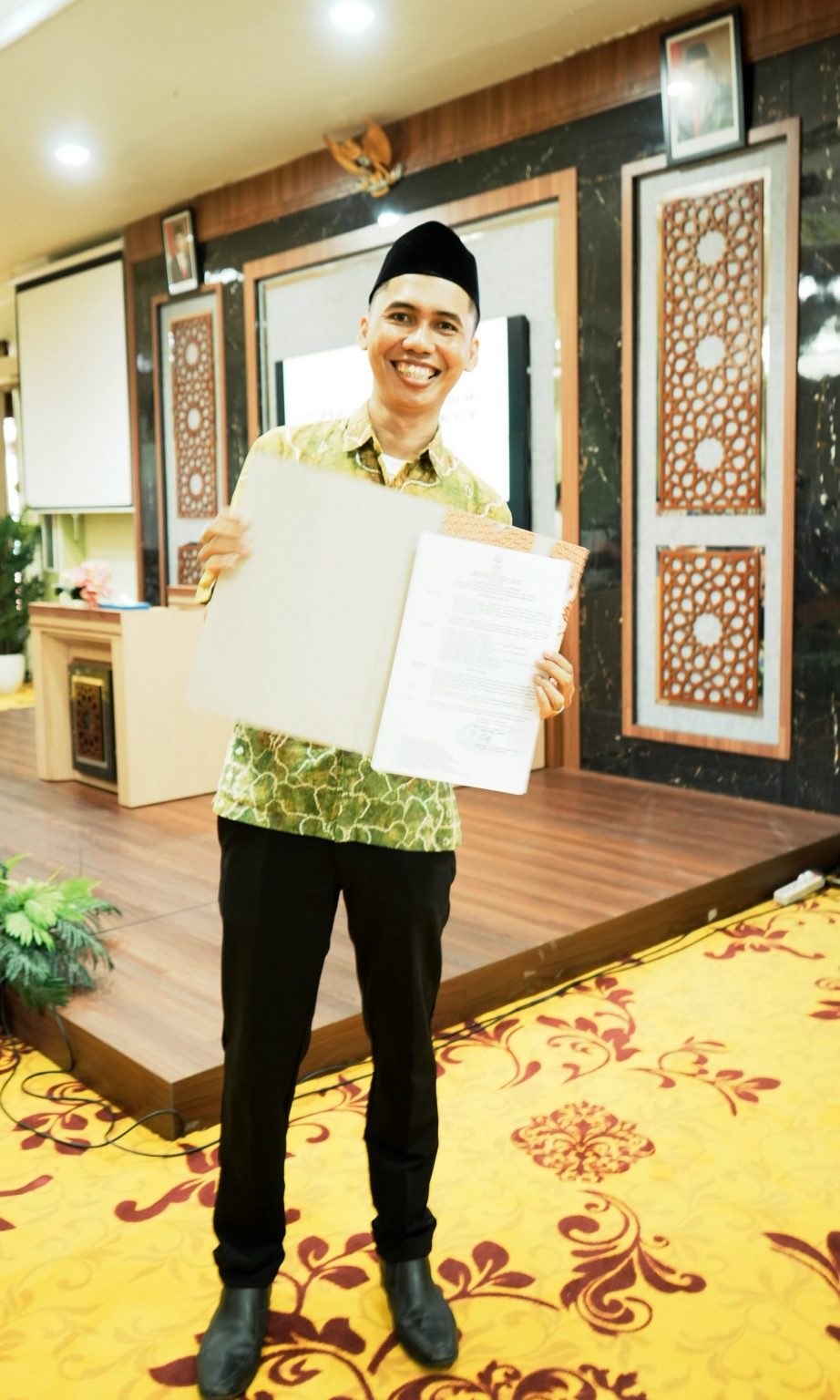 Lulus S-3, Dr. Ilham Akbar, S.H., M.Kn. Diangkat Menjadi Kaprodi S-2 ...