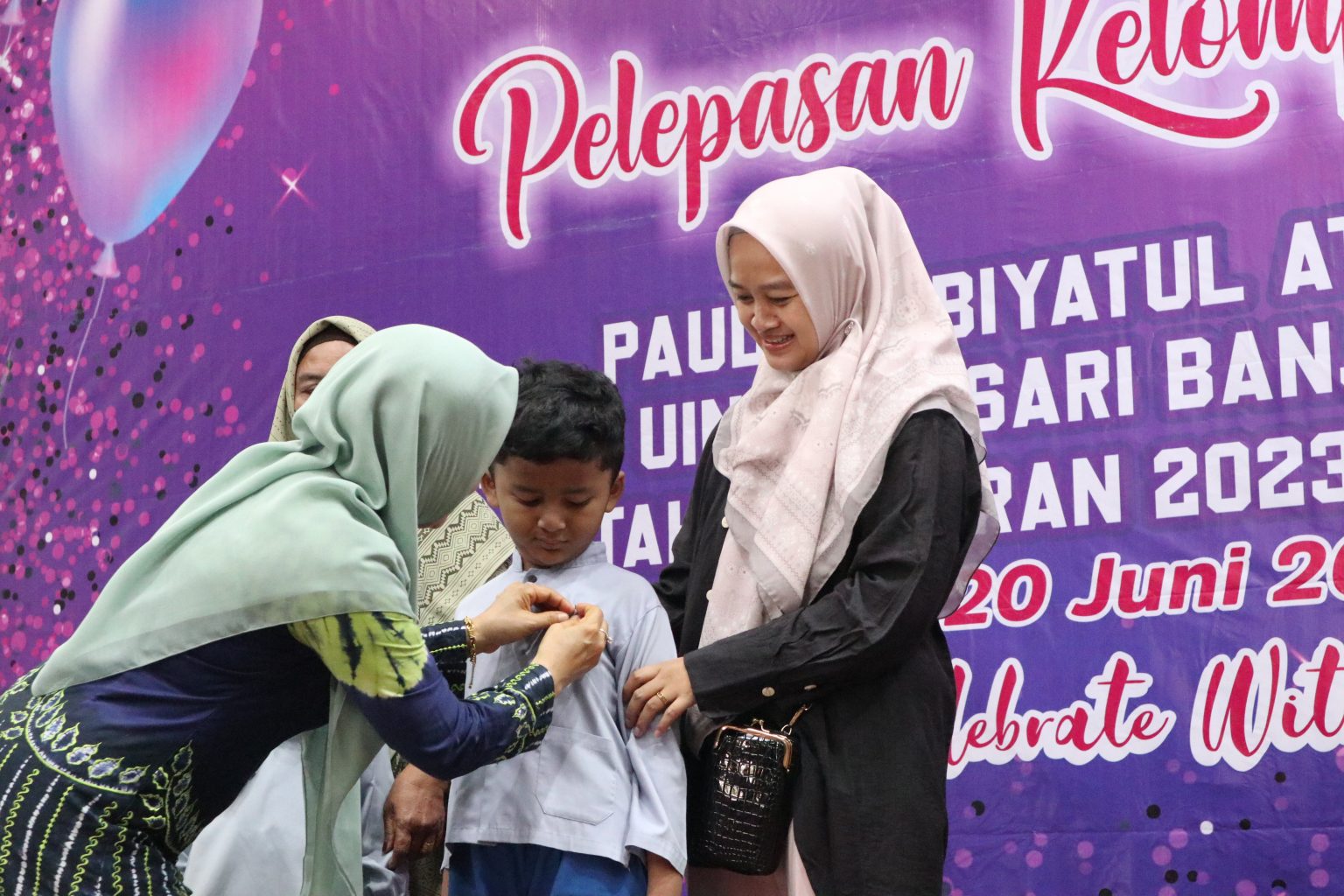 Pentas Seni dan Pelepasan Kelompok B PAUD Terpadu Tarbiyatul Athfal DWP ...