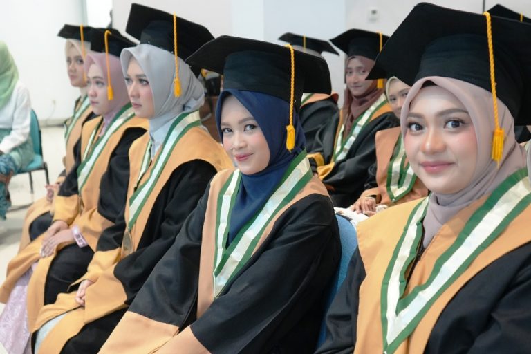 Wisuda Sarjana ke-82 serta Wisuda Magister dan Doktor ke-52, UIN Antasari Luluskan 364 Mahasiswa ...