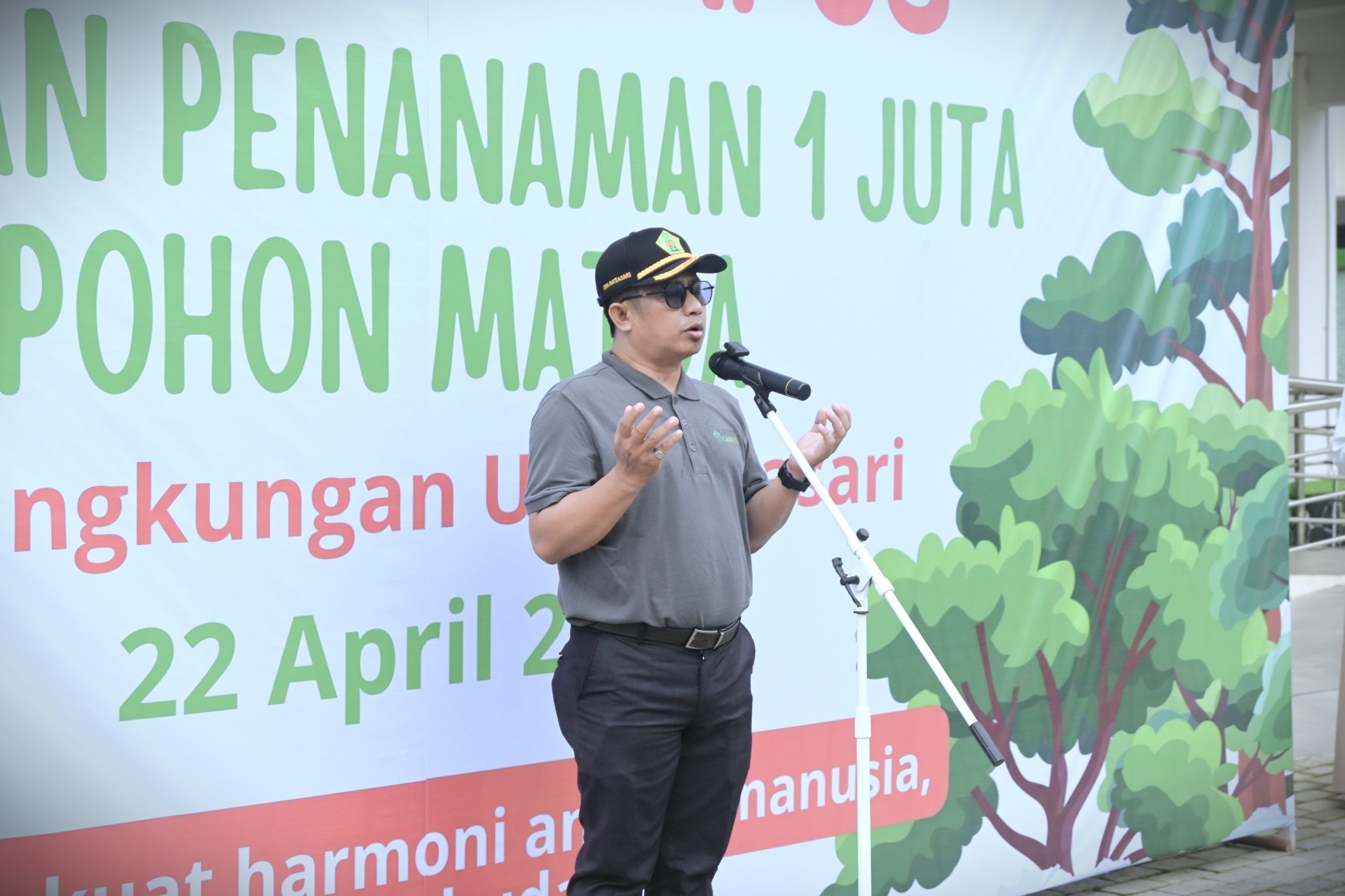 UIN Antasari Ikuti Gerakan Penanaman 1 Juta Pohon Matoa - Situs Resmi UIN Antasari